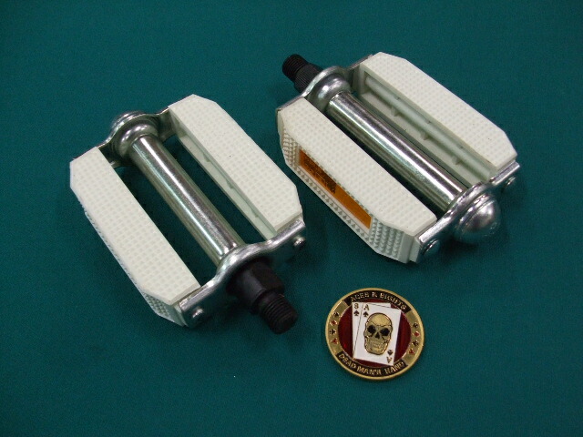 【楽天市場】ビーチクルーザー Electraエレクトラ! ペダル デラックスブロック ワンピースクランク用1/2インチ ホワイト ...