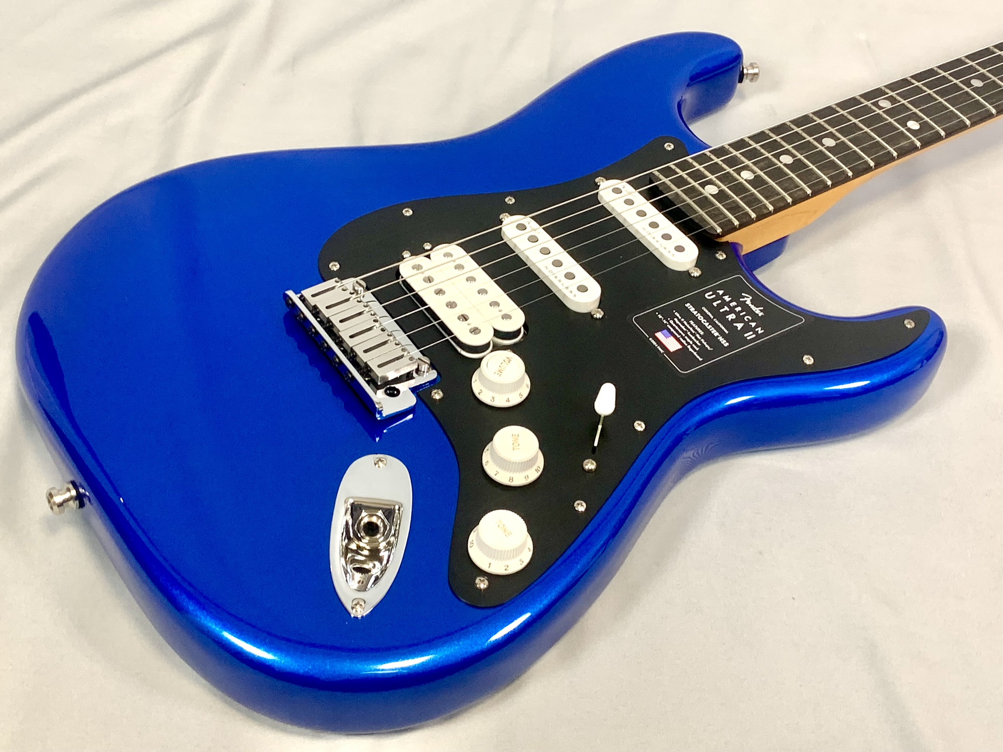 【楽天市場】Fender American Ultra II Stratocaster® HSS Ebony Fingerboard, Noble Blueフェンダー アメリカン ウルトラ2 ...