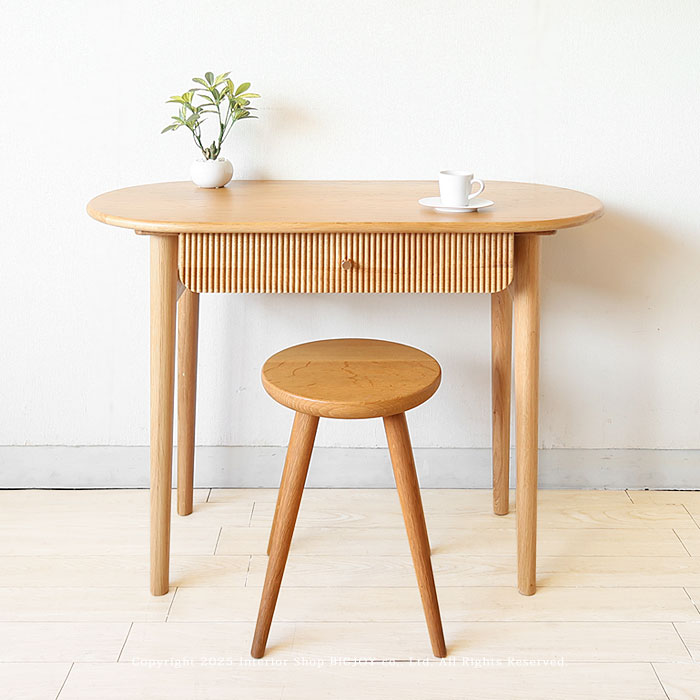 【楽天市場】デスク 机 木製 コンパクトデスク 幅100cm オーク材 オーク無垢材 オーバル天板 楕円形 凹凸のある個性的なデザイン：JOYSTYLE coordinate