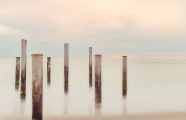 【楽天市場】ブルー 青 湖 空 風景の壁紙 輸入 カスタム壁紙 PHOTOWALL / Ethereal - Mood (e93214) 貼っ ...