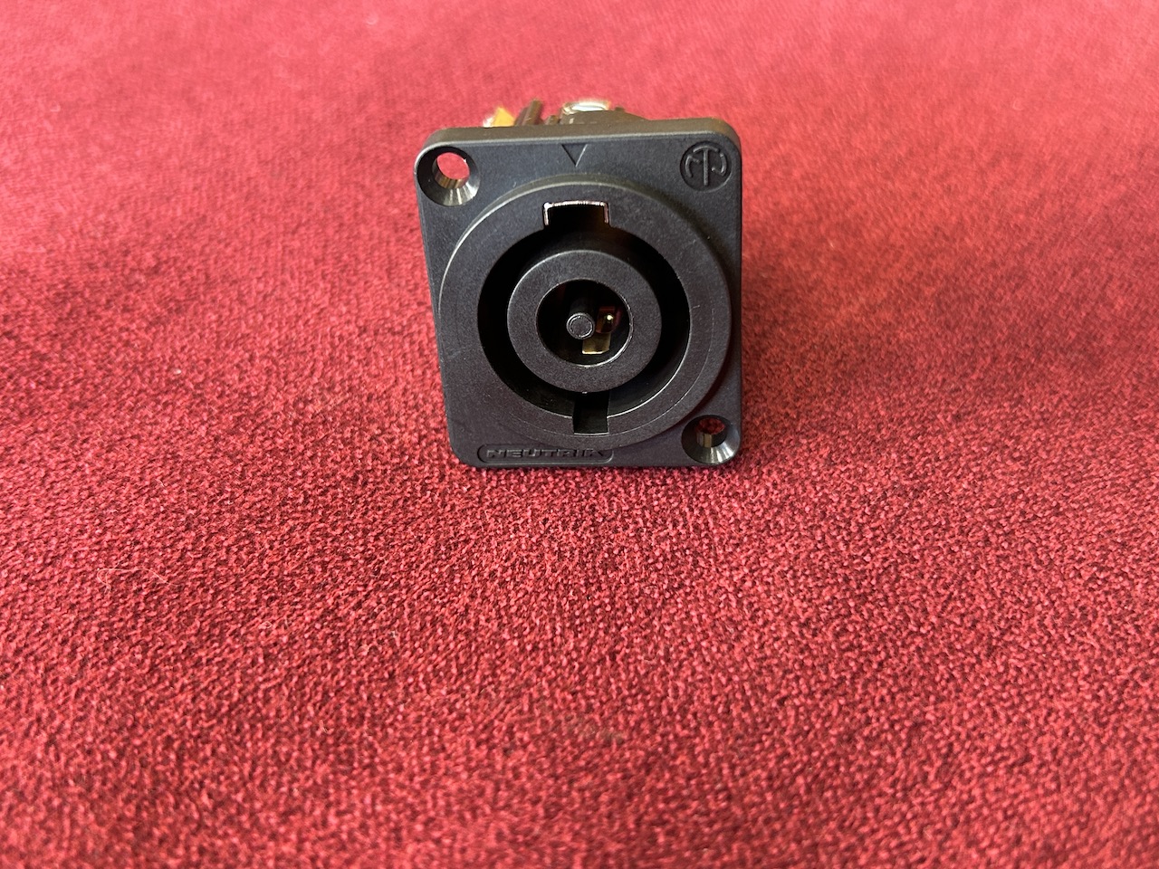 【楽天市場】NEUTRIK NAC3MP-HC 電源用レセプタクルコネクター NAC-HCシリーズ パワーインレット プラグ パーツ 機材 ...