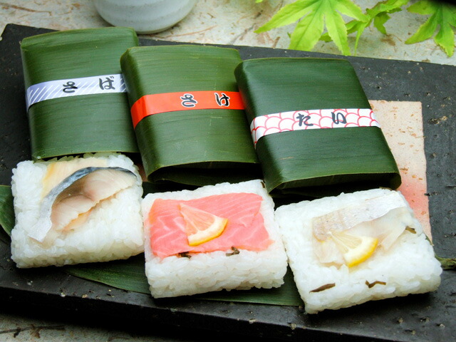 【楽天市場】笹寿司 8個入（鮭4・鯖2・鯛2）【寿司/贈り物/ギフト/お土産/金沢/石川県/母の日/父の日/敬老の日/お中元/お歳暮 ...