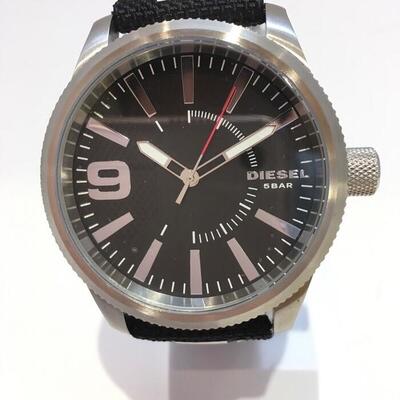 【楽天市場】DIESEL【ディーゼル】DZ1906 腕時計 クォーツ ブラック 生活防水【NEW】【新品商品】19-4781 かんてい局 ...