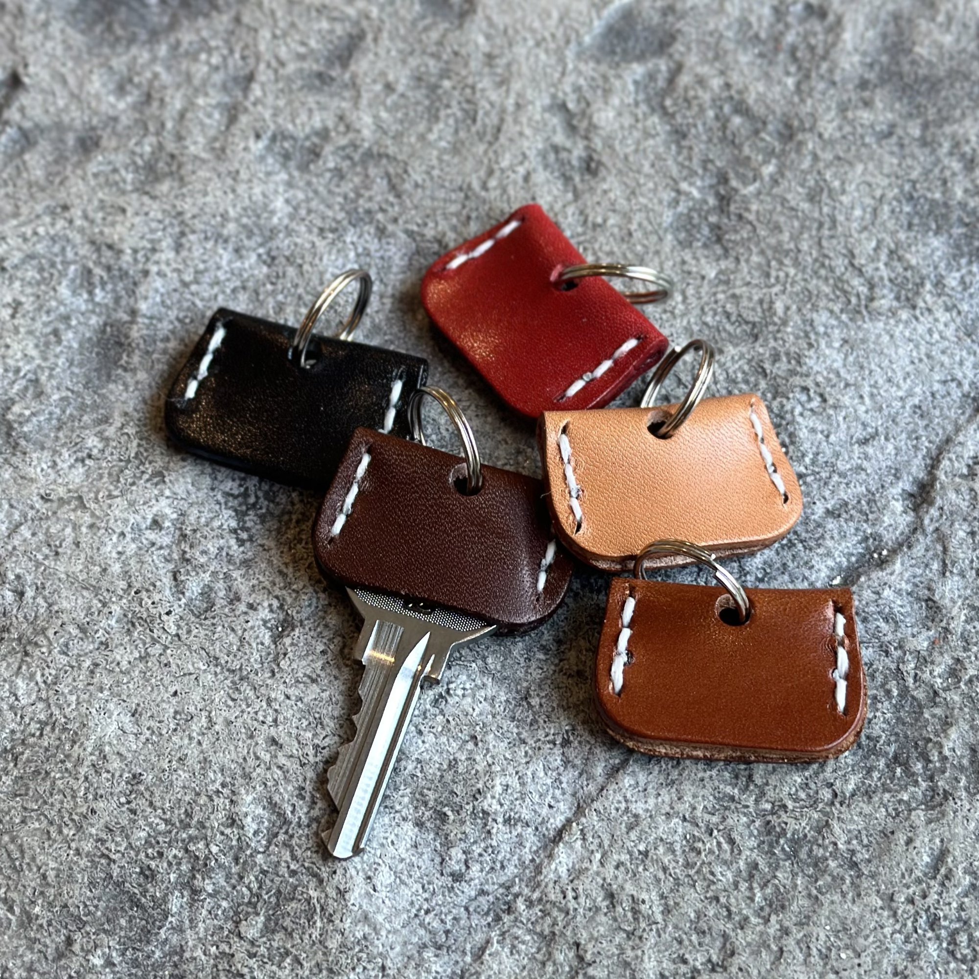 【楽天市場】【KC,s】ケーシーズ KCs ケイシイズ キーカバー カウハイド：KC.s Trading Post