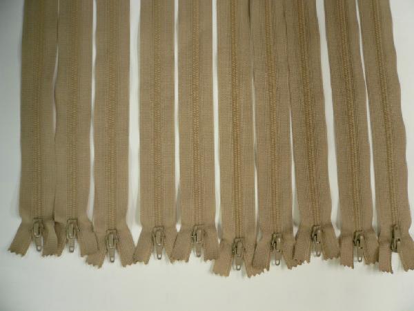 【楽天市場】YKKファスナー 25FK 50cm 止め 10本【その1】：ケイト手芸店