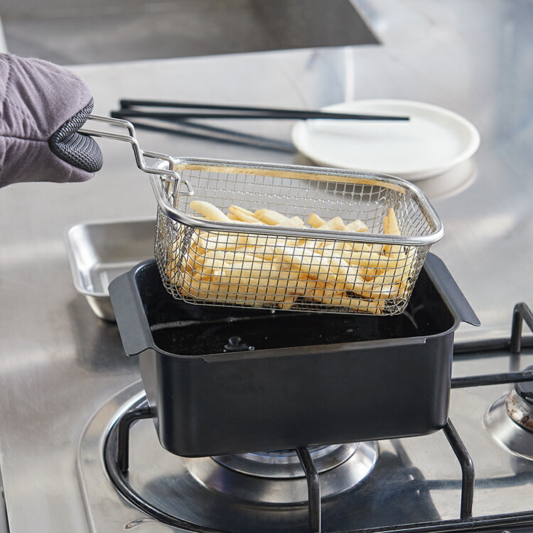 【楽天市場】【KEYUCA公式店】ケユカ ステンレス角型揚げざる[調理器具 キッチンツール 揚げ物 フライ 持ち手付き 取っ手付き 折り畳み ...