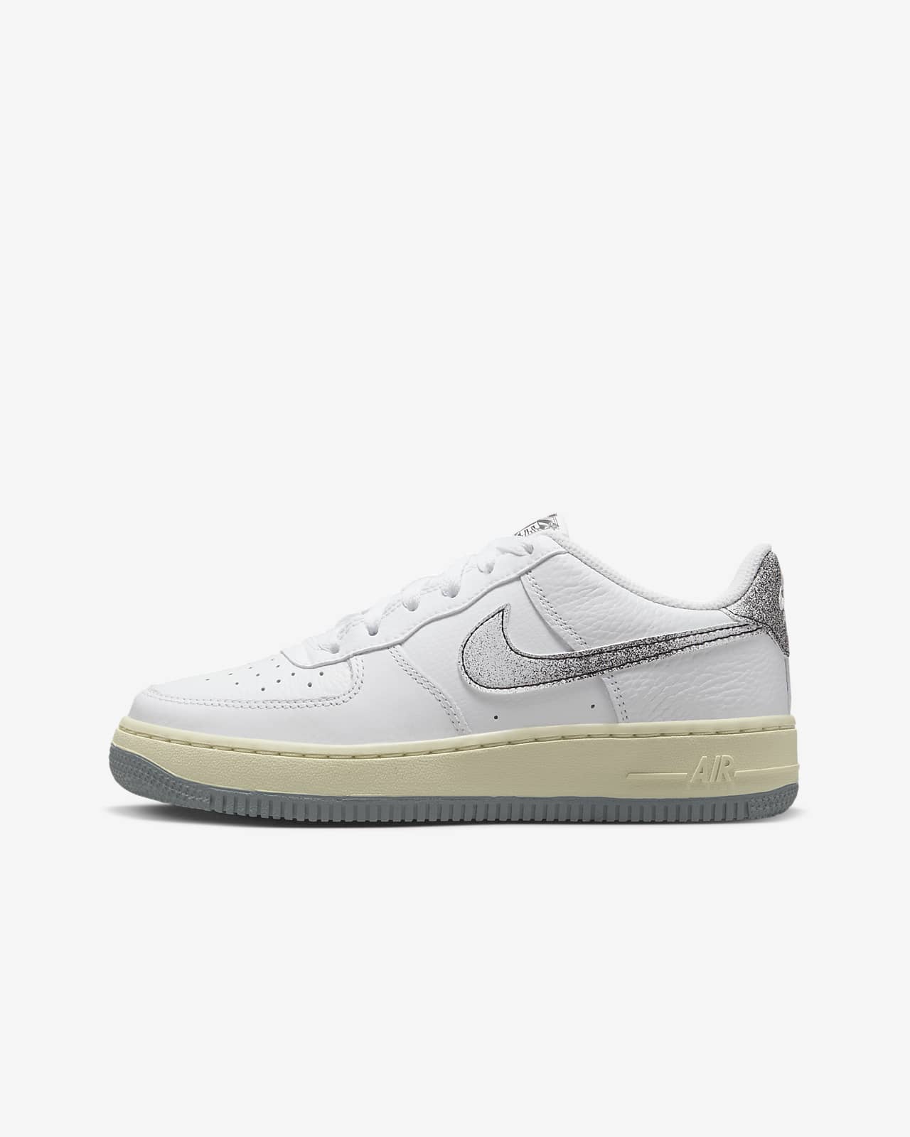 【楽天市場】【今なら割引クーポン発行中】発行中!!Nike エア フォース 1 LV8 3 ジュニアシューズ ナイキ 大人も履ける ...