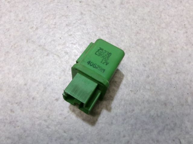 【楽天市場】【中古】★激安!★ニッサン 純正 ノーマル フューエルポンプリレー 燃料ポンプリレー 25230 C9965 / Q12-707 ...