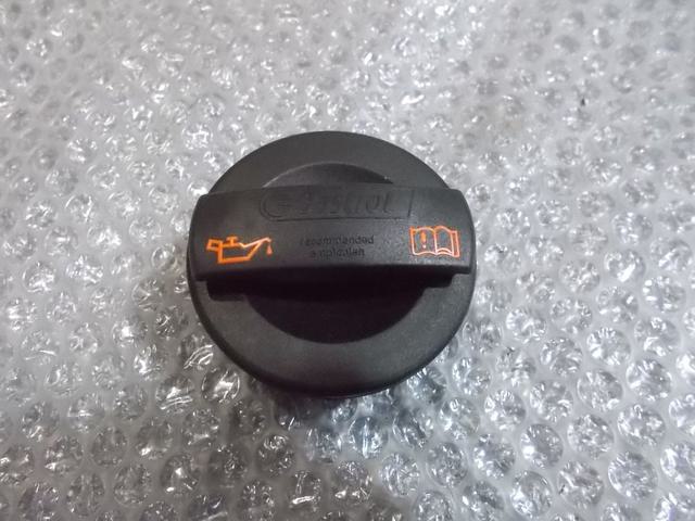 【楽天市場】【中古】★激安!★アウディ VW フォルクスワーゲン 純正 オイルフィラーキャップ 079103485 A5 RS5 A1 A3 ...
