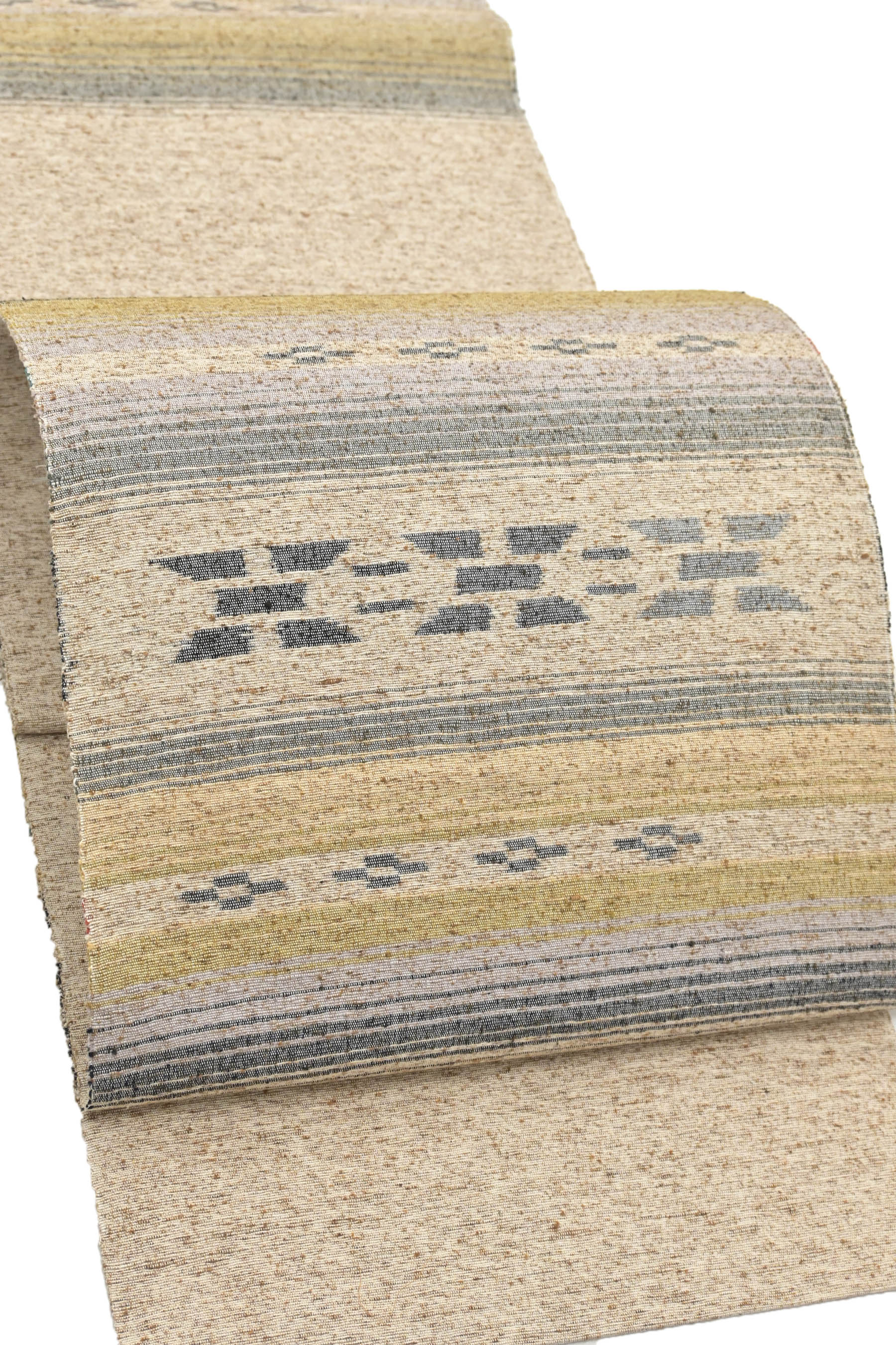 【楽天市場】【年に一度の本決算バーゲン】 【布四季庵】 特選米沢織八寸名古屋帯 ぜんまい綿使用 ≪お仕立て上がり・中古美品≫ 「菱絣横段 ...