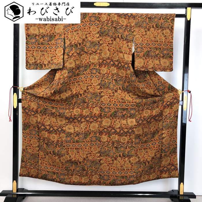 【楽天市場】【お得なクーポン配布中】 小紋 花唐草模様 濃柿色 縮緬 K-4495 着物 きもの kimono 和服 和装 中古 リサイクル ...