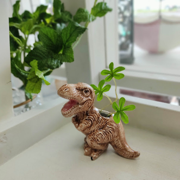 【楽天市場】【送料無料】アニマル ベース 恐竜 動物 フラワーベース グリーン フラワー 花瓶 セラミック 陶器 花 インテリア 花器 ...