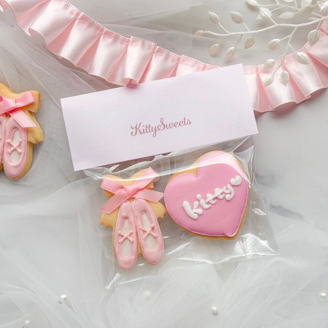 【楽天市場】【バレエ】トゥシューズ＋ハートアイシングクッキー2枚セット：Kitty Sweets
