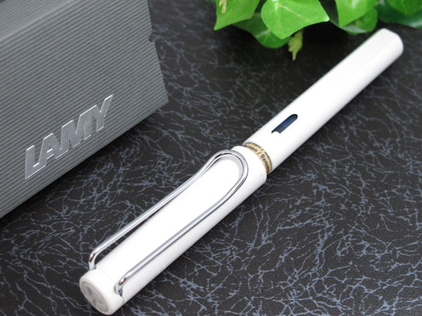 【楽天市場】LAMY ラミー SAFARI サファリ 万年筆 L19白 EF（極細字）：こまもの本舗 楽天市場店