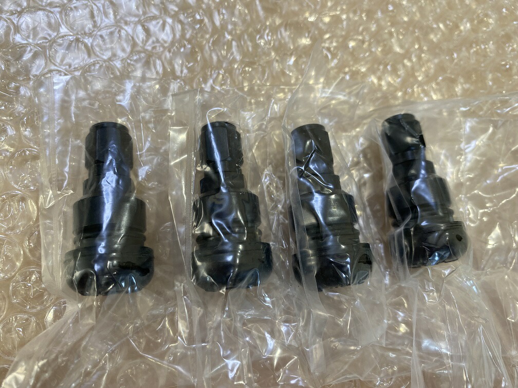 【楽天市場】即日発送/即決価格 正規品 RAYS(レイズ) HB1 ショートタイプ エアーバルブ ブラック 4個セット 凹RAYS ロゴ刻印：KTfaith