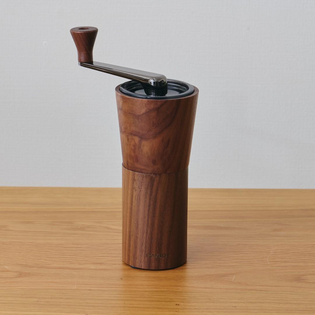 【楽天市場】【ポイント10倍】 ハリオ HARIO コーヒーミル ウォールナット 5087987 コーヒーミル 手動 手挽 ウォルナット 木目 ナチュラル おうちカフェ ギフト プレゼント ...