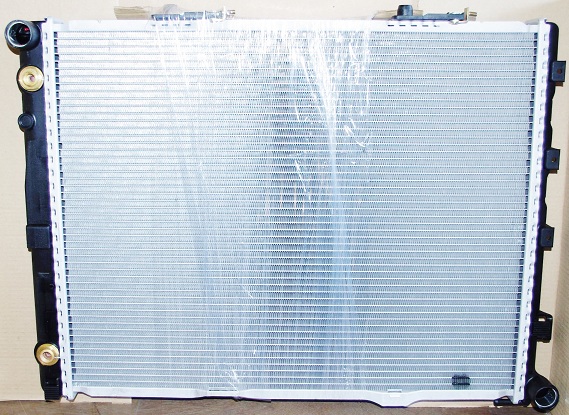 【楽天市場】【代引き出荷可能／安心1年保証】BEHR HELLA製 ラジエター ラジエーター (1245001402／1245000302 ...