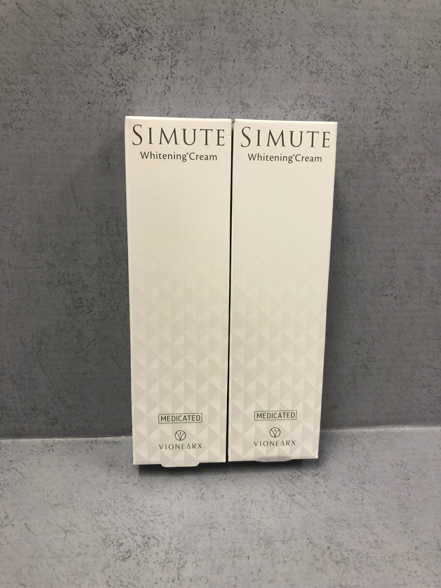 【楽天市場】【中古】 【未使用】C179 K SIMUTE シミュート 薬用ピュアホワイトクリームPRO 薬用美白クリーム 30g2本セット ...