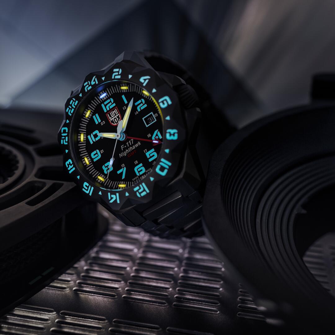 【楽天市場】【ルミノックス直営店】Ref.6422/F-117 NIGHTHAWK 6420 SERIES/Luminox/AIR/F-117/ナイトホーク/GMT/サファイアガラス ...