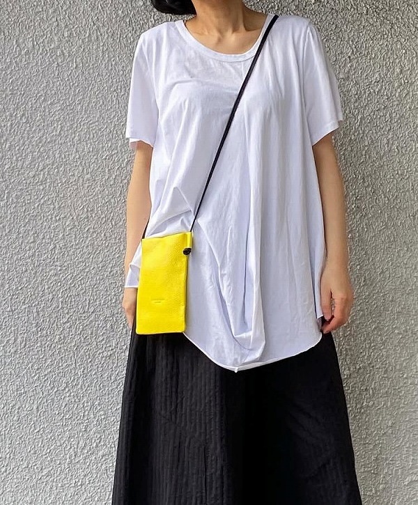 【楽天市場】ペレッテリア ベネタ Pelletteria Veneta / EVA レザー ショルダー スマートフォンポーチ / イエロー ...