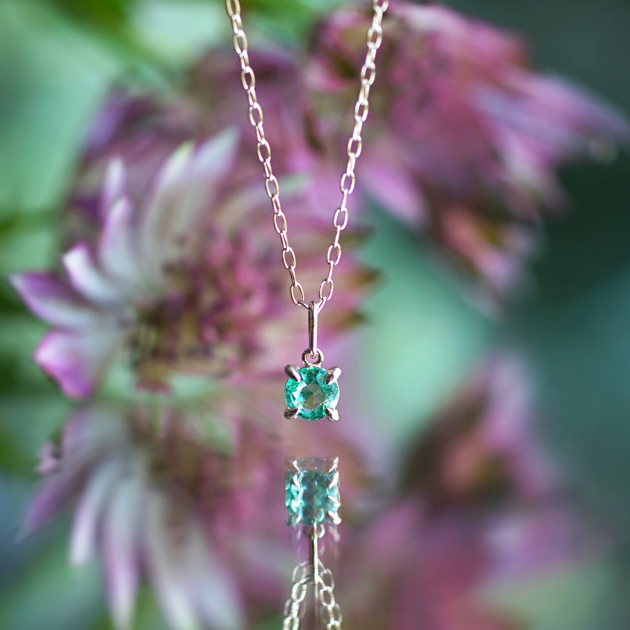 【楽天市場】K10エメラルドの爪留め4mm一粒ネックレス ～Emilia ゴールド K10 10K 10金 10金製 天然石 ジュエリー アクセサリー エメラルド 一粒ネックレス 爪留め 枠 ...