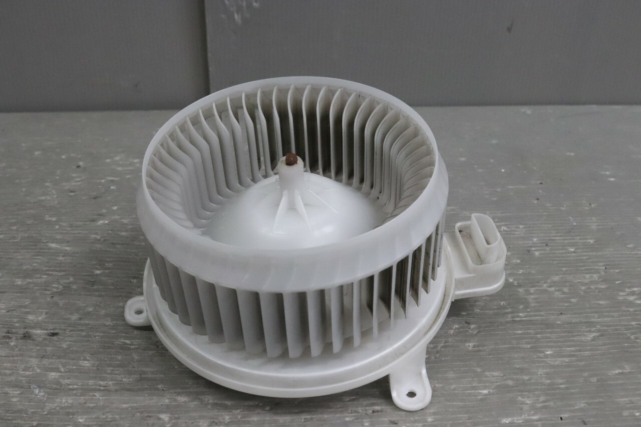 【楽天市場】トヨタ マークX 250G 前期(GRX120) 純正 デンソー 破損無 動作保証 ブロアファンモーター ヒーターモーター ...