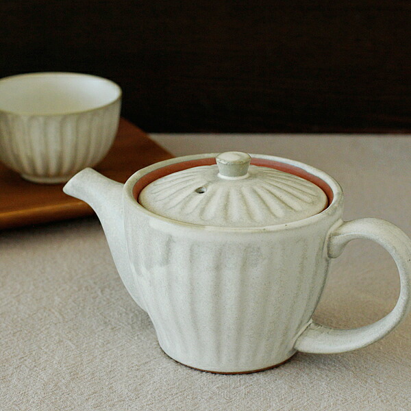 【楽天市場】【茶々 CHA-CHA】 急須 330cc / ティーポット 煎茶 おしゃれ 網付き 茶こし付き 和モダン 削ぎ 白 グレー 陶器 ...