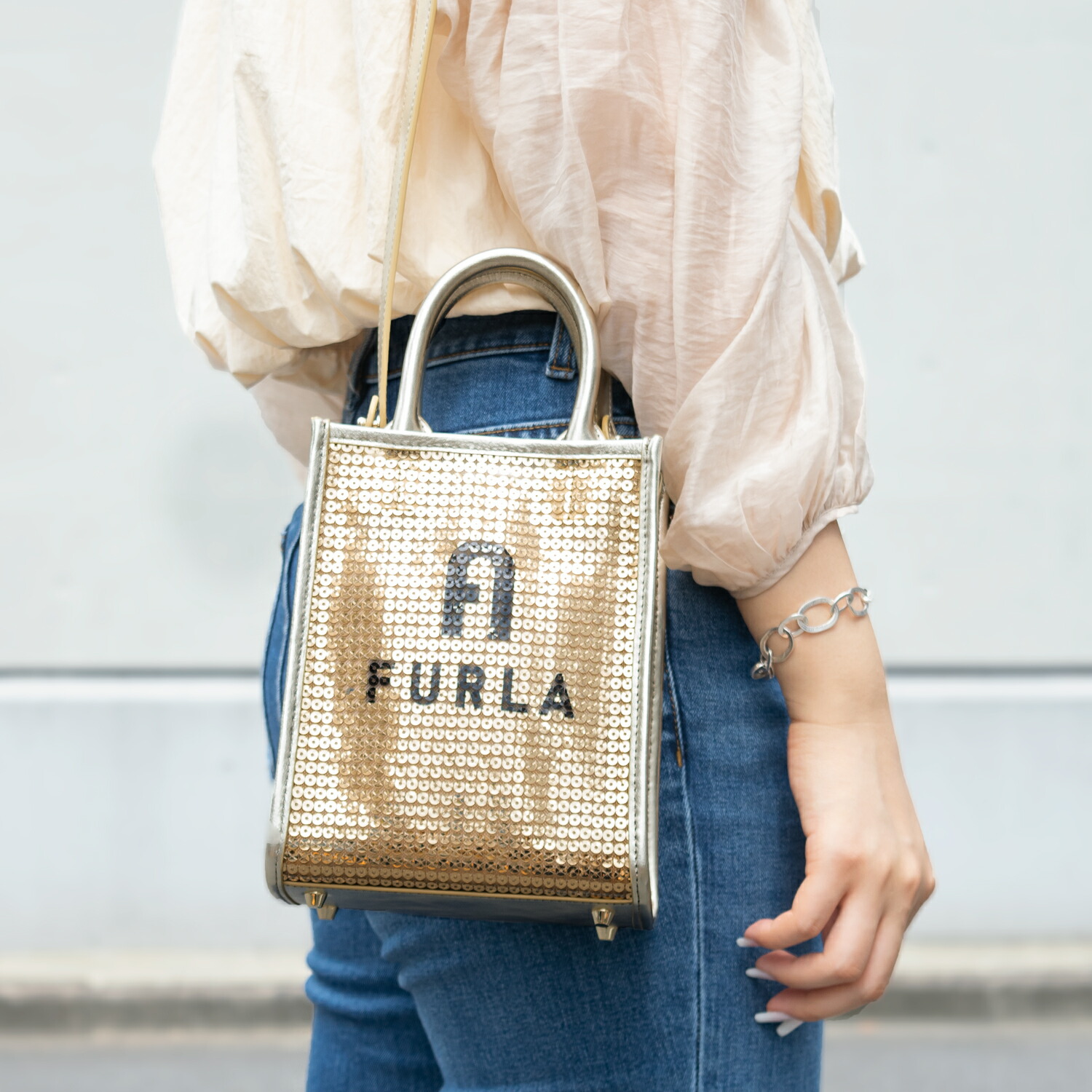 【楽天市場】フルラ バッグ レディース トートバッグ 2WAYバッグ ショルダーバッグ ゴールド FURLA OPPORTUNITY MINI ...