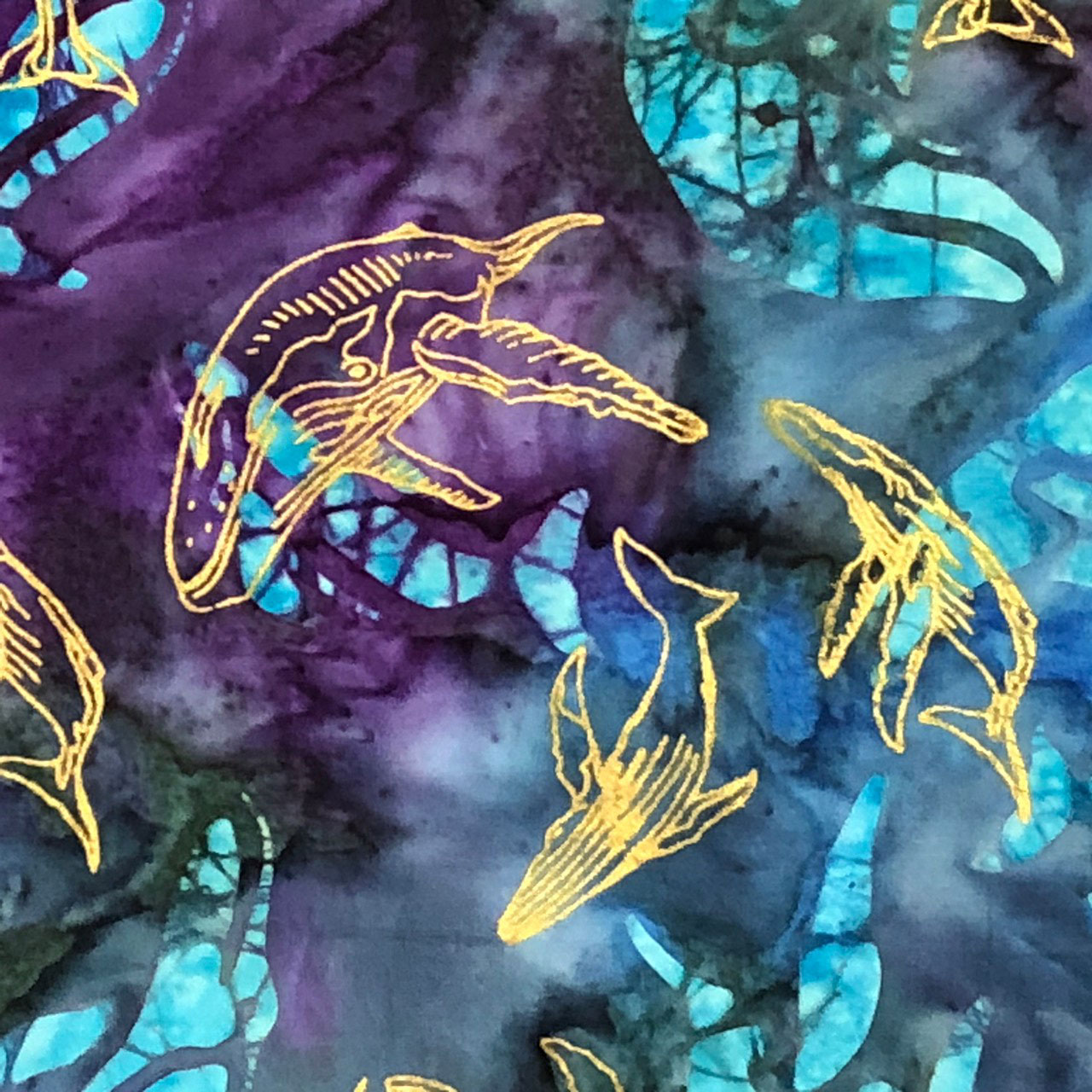 【楽天市場】【SS 全商品最大P23倍 半額あり】 ハワイアン生地 タイダイ パープル系 くじら柄 手芸用布 コットン 100％ 綿 ホエール ...