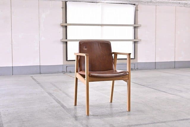 【楽天市場】目黒通り カーフ/karf 6万「Ann/アン」アームチェアb ホワイトオーク材 無垢 椅子 ダイニングチェア 北欧スタイル【中古 ...