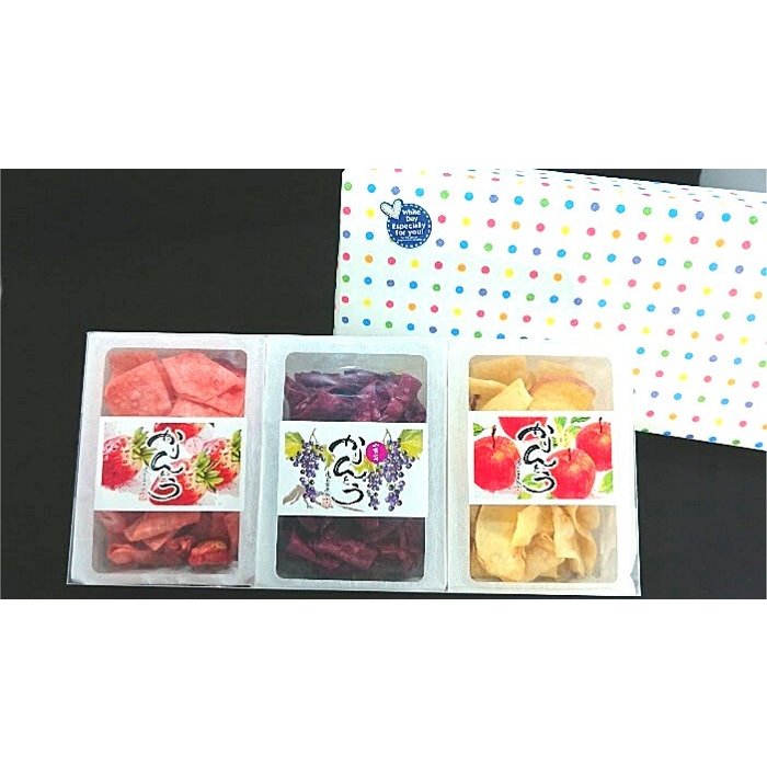 【楽天市場】【送料無料】 ふる～つ好みなあの方へ 稲庭うどん 職人が作るかりんとう りんごプラス かおる山葡萄 いちごプラス 3袋セット：増田 ...