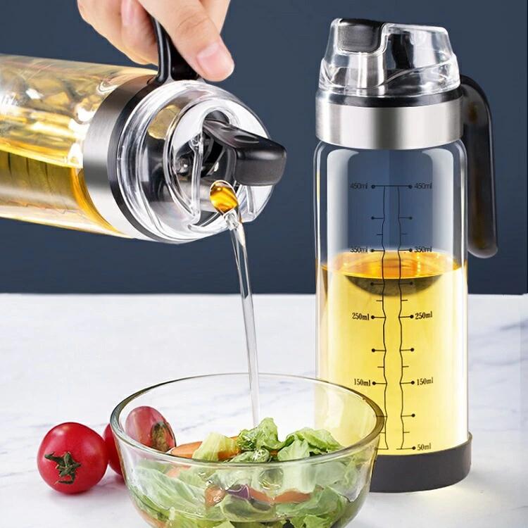 【楽天市場】オイルボトル オイルポット 液だれしない 自動開閉 オイル差し 調味料入れ 醤油差し 油差し 計量カップ ガラス おしゃれ 家庭キッチン 飲食店 研磨器 550ml 2個 ...