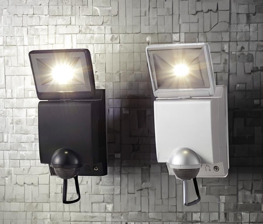 【楽天市場】オプテックス(OPTEX) LA-11LED LEDセンサーライト 1灯型 シルバー 黒 物置 庭 作業 天井 簡単 取り付け可能 ...