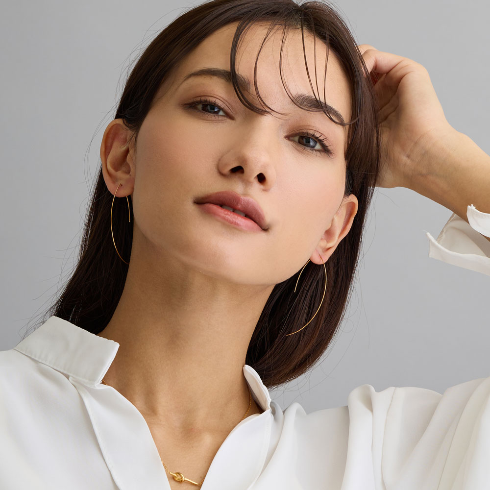 【楽天市場】20%OFFクーポン ピアス 日本製 引っ掛ける タイプ K18GP ラインカーブ 華奢 大人 フープ 結婚式 シンプル プレゼント トレンド ブランド おしゃれ 人気 20代 ...