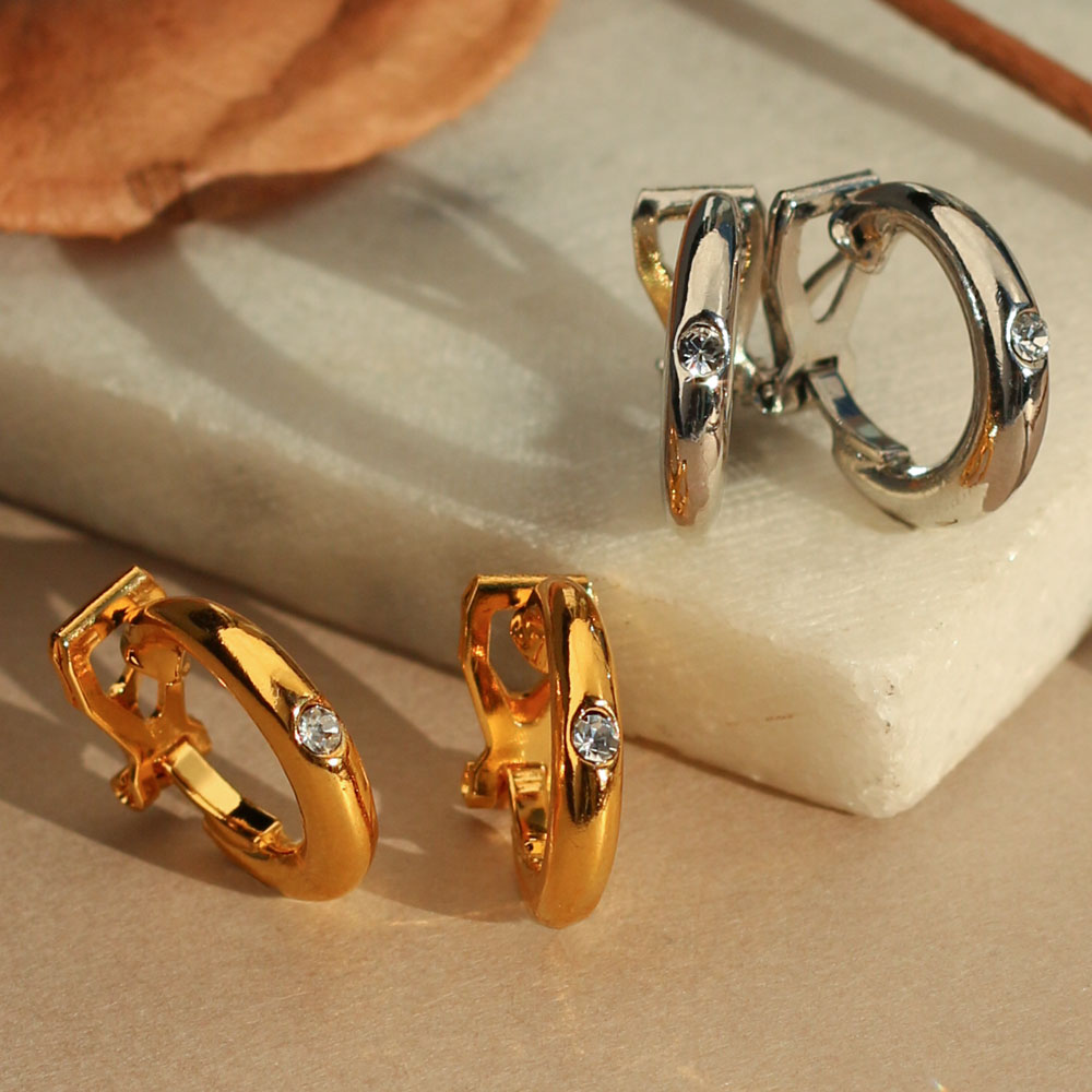 【楽天市場】5％OFFクーポン イヤリング K18GP 1粒 ストーン クリップイヤリング シンプル クリップ フープ ゴールド プレゼント 18金 1石 ワンポイント ビジュー：日本製 ...