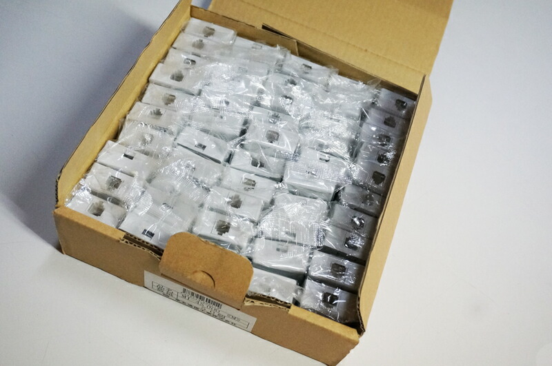 【楽天市場】【新古品・東名通信工業製】【50個】MJ-4S(N8)(M) グレー4Sモジュラー 50個 モジュラー 4モジュラー モジュラーローゼット 新古品となります：三河物産