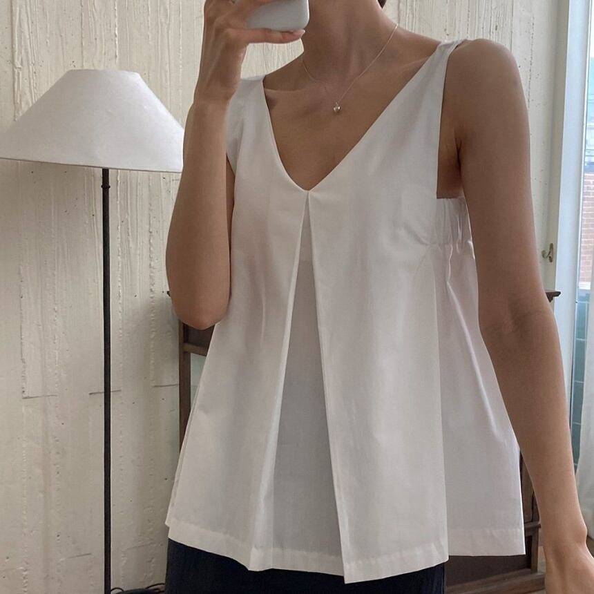 【楽天市場】3color レディース トップス ノースリーブトップス タックフレアノースリーブトップス サイドゴム フレア 伸縮性 タック ...