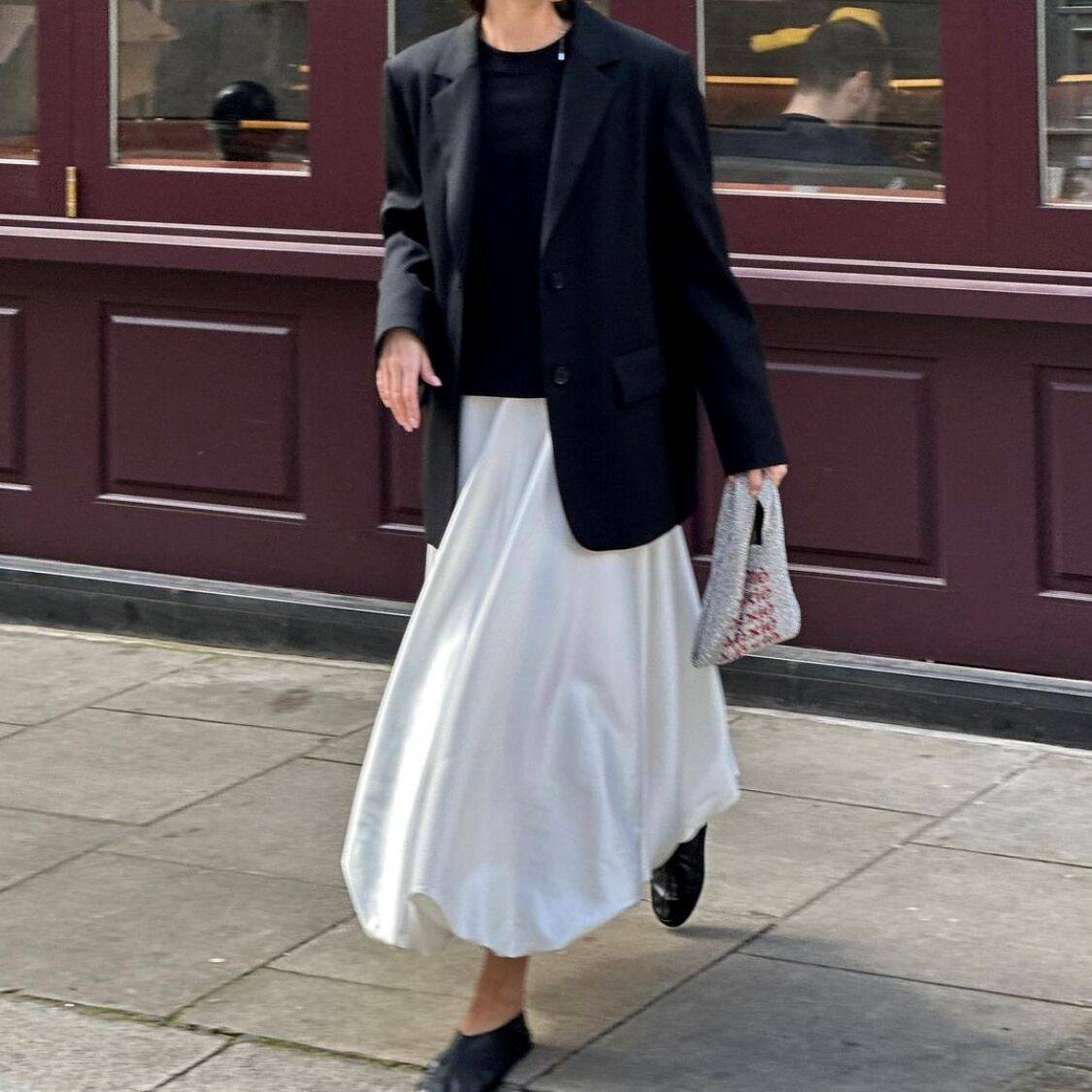 【楽天市場】2color レディース スカート ロングスカート バルーンスカート ミモレ丈 ふんわり 無地 ハイウエスト 華奢見え 楽ちん ...