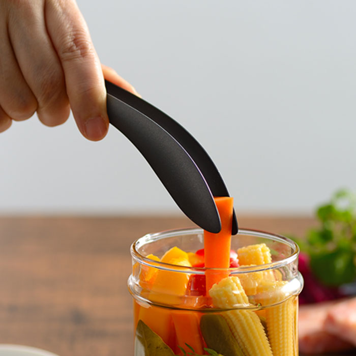 【楽天市場】トング ステンレス オークス 小さい コンパクト ごはんのおともトング ブラック AUT1405 日本製 フッ素加工 ミニ 卓上 ミニトング つかみやすい 万能 盛り付け 衛生的 ...