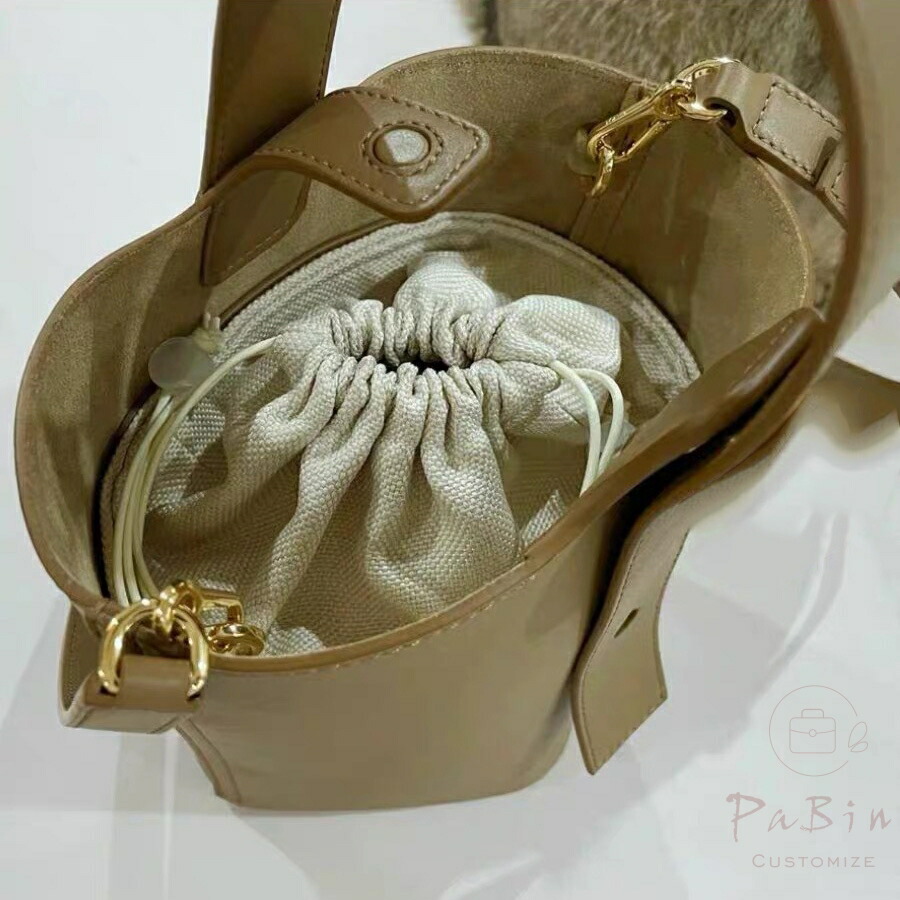 【楽天市場】バッグインバッグ LOEWE PEBBLE BUCKET対応 ロエベ ペブル バケット適用 トートバッグ ハンドバッグ対応 自立 軽い インナーバッグ レディース 巾着袋 仕切り ...