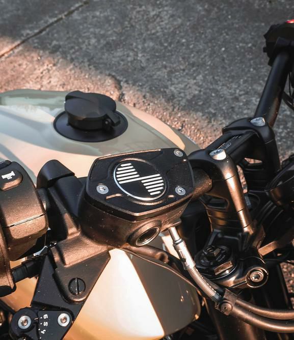 【楽天市場】BMW RnineT ブレーキ、クラッチリザーバータンク キャップ ブラック/シルバー RAISCH：モトパーツ 楽天市場店