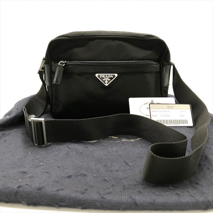 【楽天市場】【中古】良品 PRADA プラダ ナイロン テスート 三角ロゴ ショルダー カメラ バッグ ブラック k4028：BEGINSELL