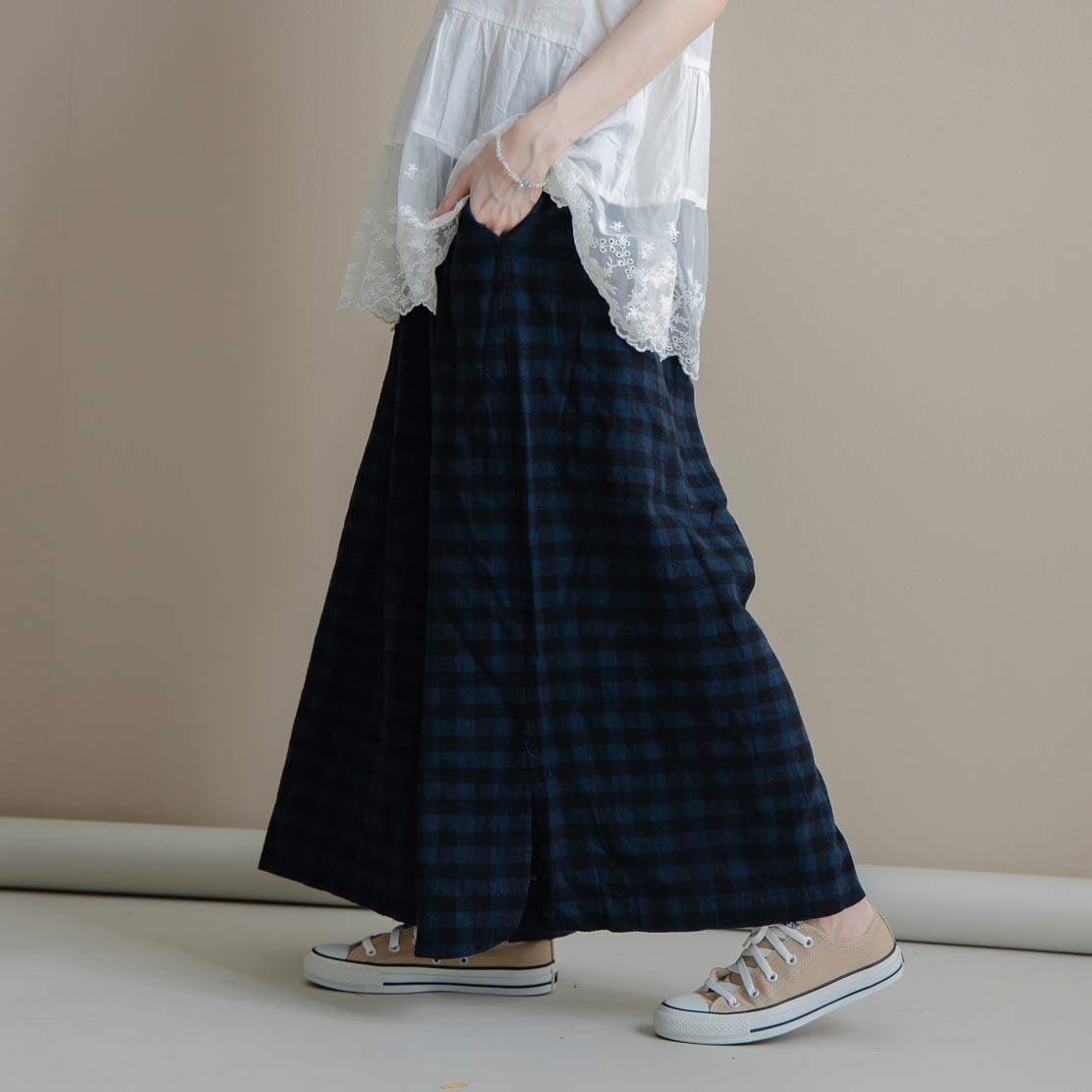 【楽天市場】パンツ「歩くたびに、ふわりと揺れる。スカートのような優雅なシルエット」深い股上で動きやすさ抜群、上品なギンガムチェック【ネイビー ...