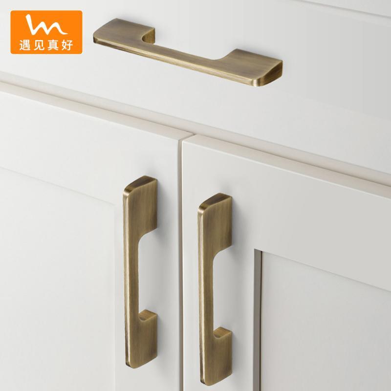 【楽天市場】ドアハンドル アンティーク 調 取っ手 引戸 真鍮 ブロンズ キャビネット 引き出し 食器棚 本棚 クローゼット シンプル 頑丈 ...