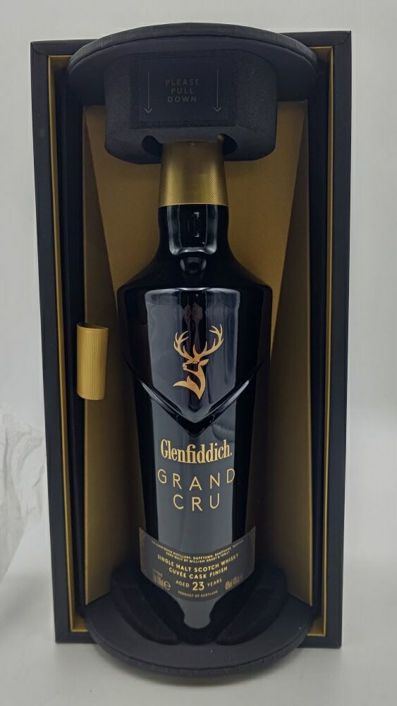 【楽天市場】グレンフィディック 23年 グランクリュ 40° 700ml 【正規限定品専用箱入】Glenfiddich 23Y Grand ...