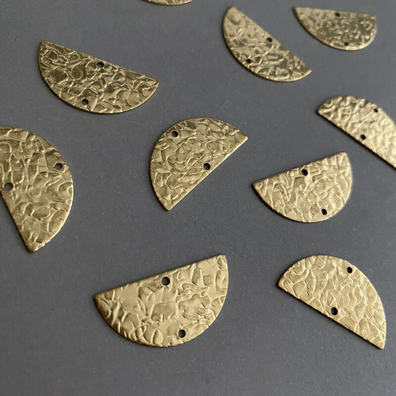 【楽天市場】[ 4pcs ] 真鍮 デザインパーツ テクスチャー 半円 ジョイント ブラス チャーム メタル ヴィンテージ風真鍮パーツ tp ...