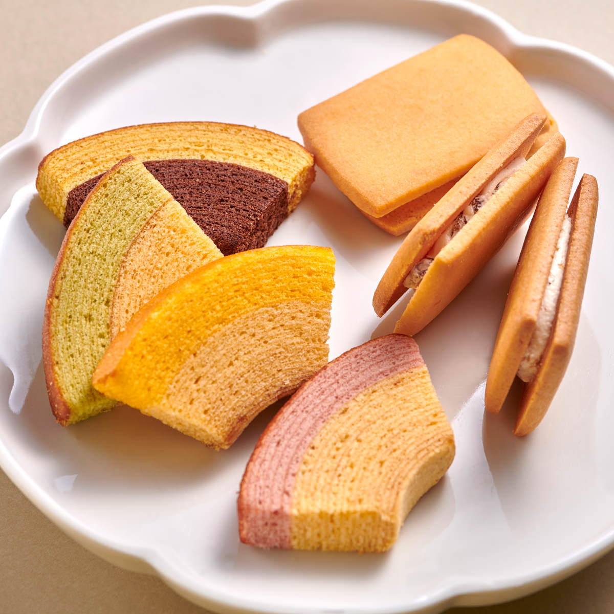 【楽天市場】銀座千疋屋 銀座ガトーセレクション 洋菓子 詰め合わせ 銀座フルーツクーヘン フルーツサンド お菓子 スイーツ おやつ 焼き菓子 バームクーヘン【沖縄県・離島 配送不可】：産直お ...