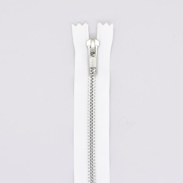 【楽天市場】\期間限定10%OFF／ YKK メタルファスナー YZiP（5Y DA C） シルバー 止め 60cm 501.白 08Co99_：新宿オカダヤ楽天市場店