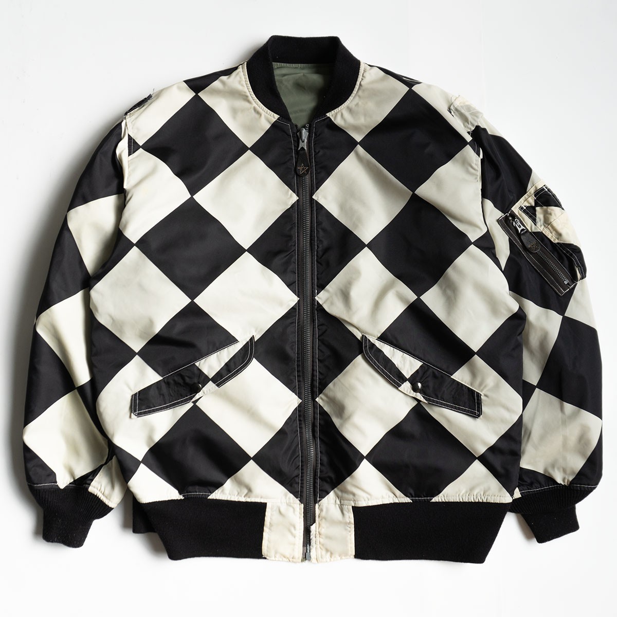 【楽天市場】【希少】BUZZ RICKSON’S×FLAGSTUFF×BEAMS【L-2A フライト ジャケット】42 バズリクソンズ フラグスタッフ ビームス BR14157FS ...