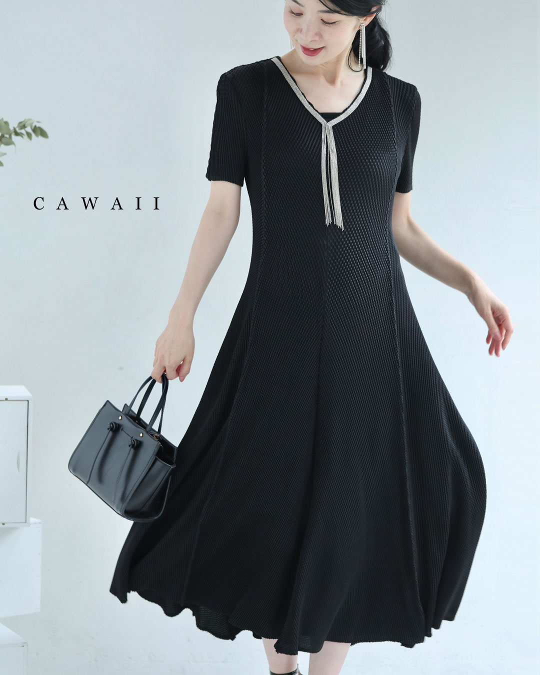 【楽天市場】（S~3L対応）（黒）煌めきチェーンタイの伸びやかなミディアムワンピース：cawaii